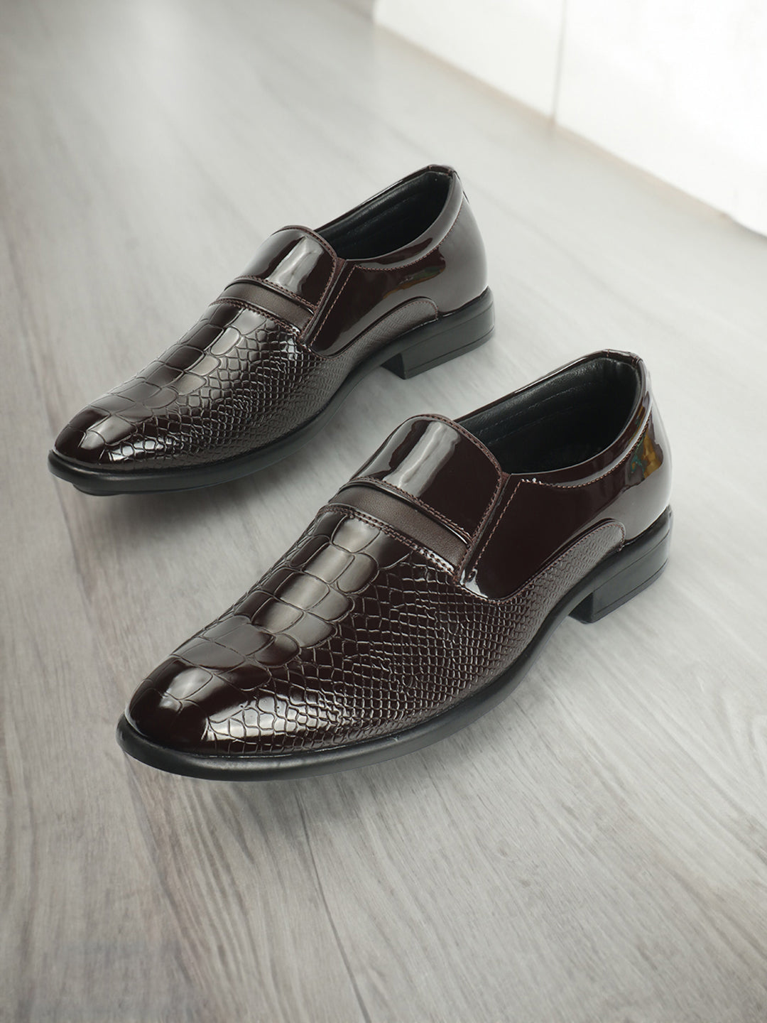 Men's Textured Panel Slip-On Dress Shoes – Iconic Creations